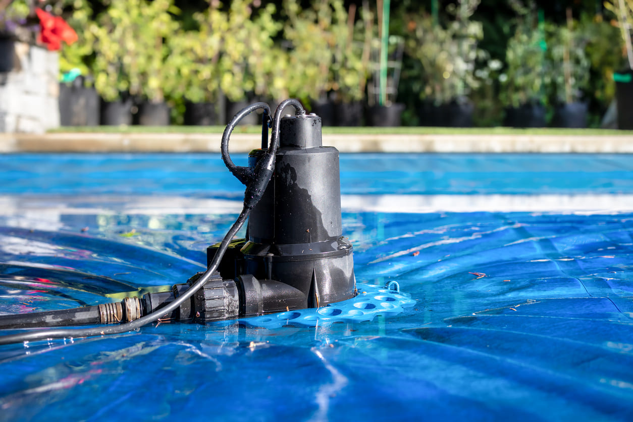 Pool Automation vs Manual Control | Which One Is Better for You?